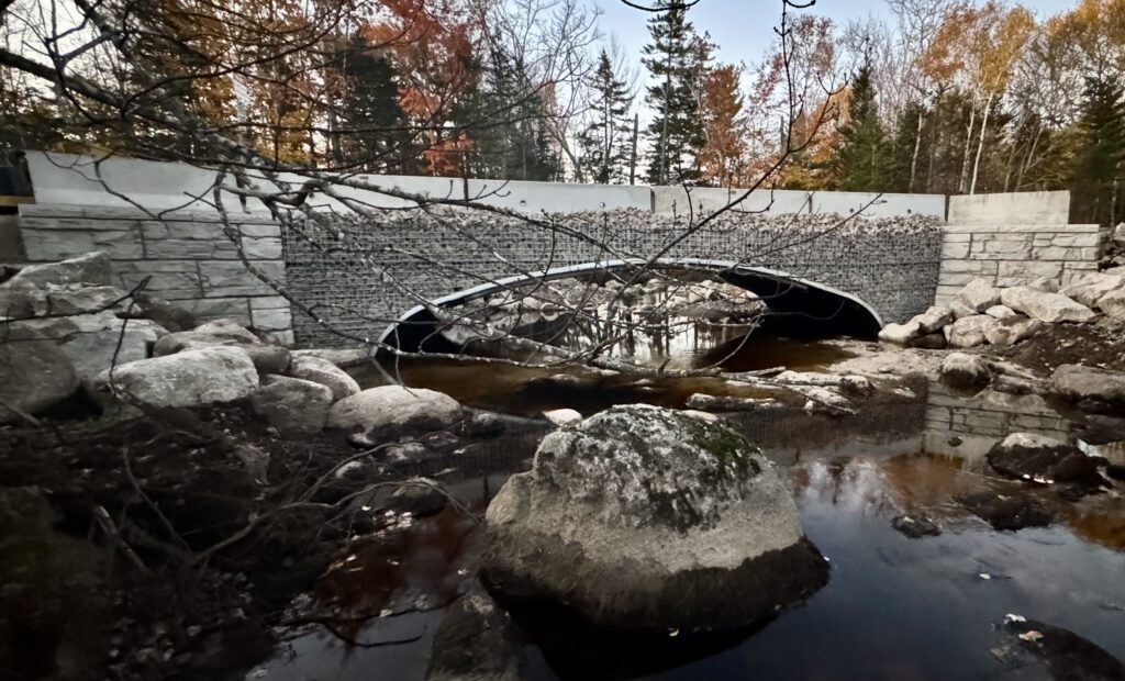 MSE Wire Walls | Wire Mesh Retaining Walls | Bridge Abutments